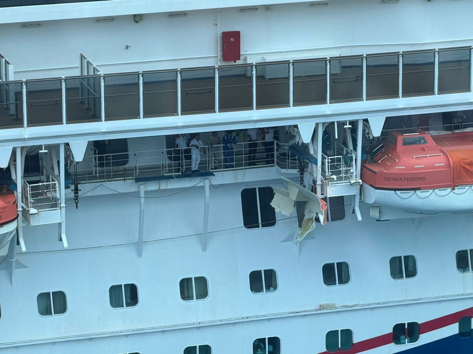 Carnival Dream Lifeboat Breaks Loose and Crashes Into Water in Cozumel ...